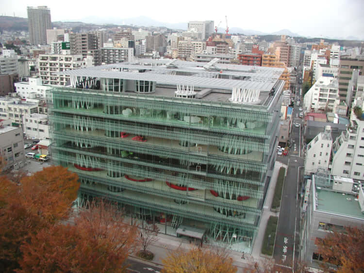 La médiathèque de Sendai, un lieu de connexion / Pen ペン